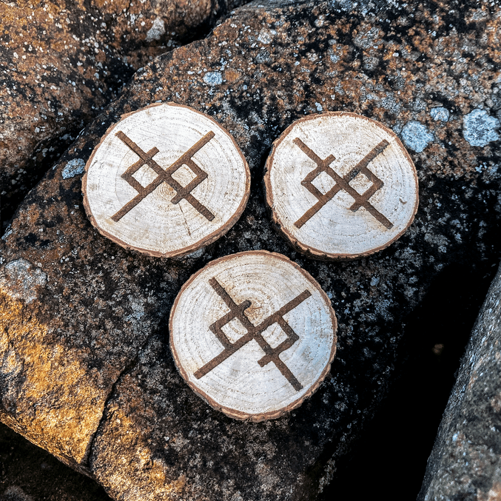 Eternal Love Rune Wooden Circle – Volga Vikings